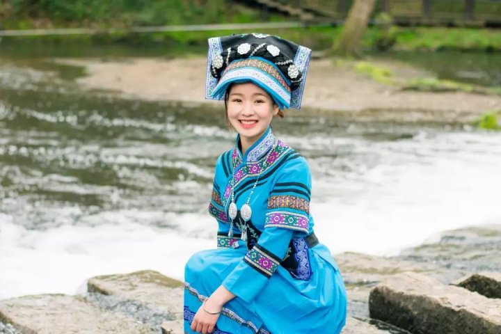 The Buyi People 布依族 - WentChina